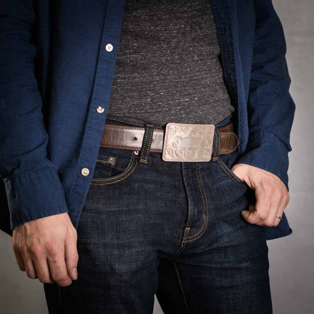 ENGRAVED TROPHY BUCKLE WITH CROSSHATCH BORDER