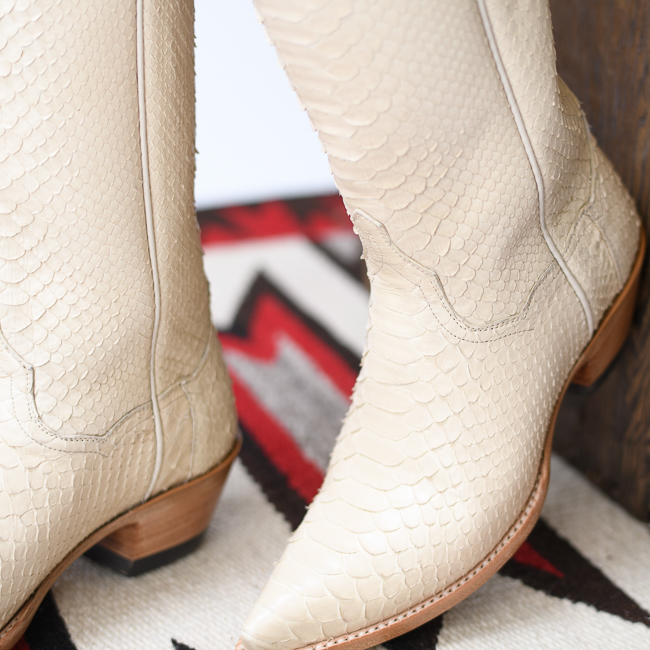 KEMO SABE GRIT BONE PYTHON JENNY